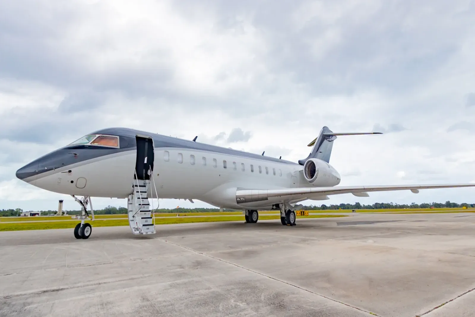 Global Express Jake 1 - GOLDEN SHORES LUXURY